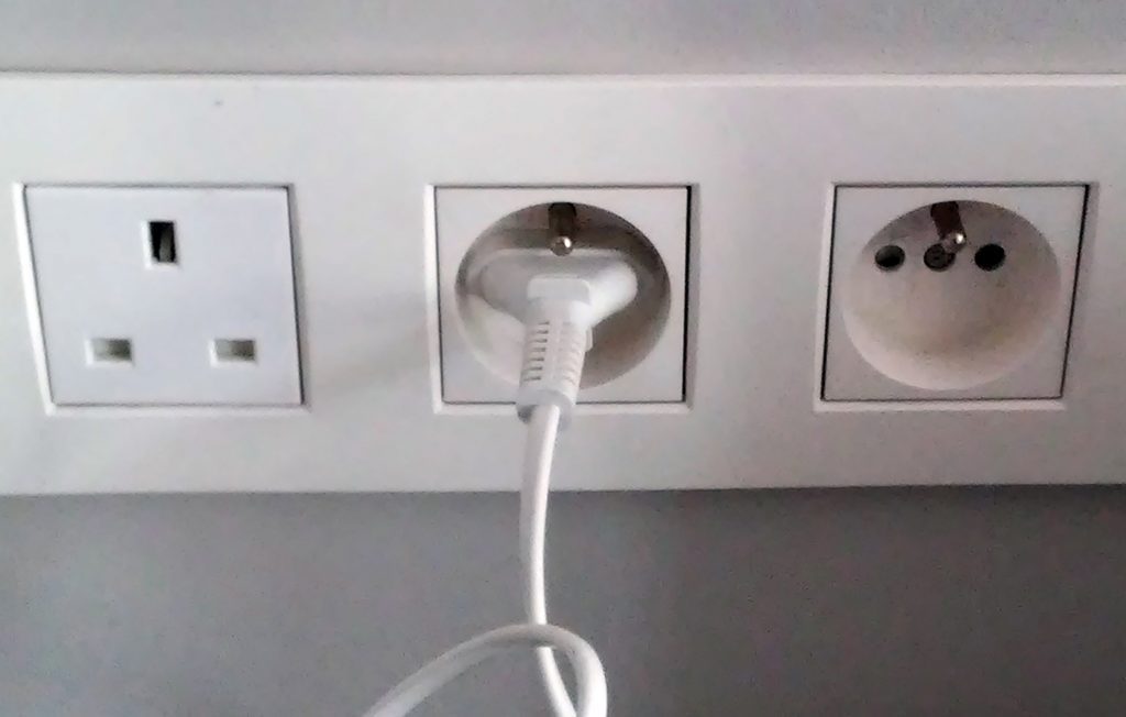 Mauritius - Power plug, socket & mains voltage in Mauritius